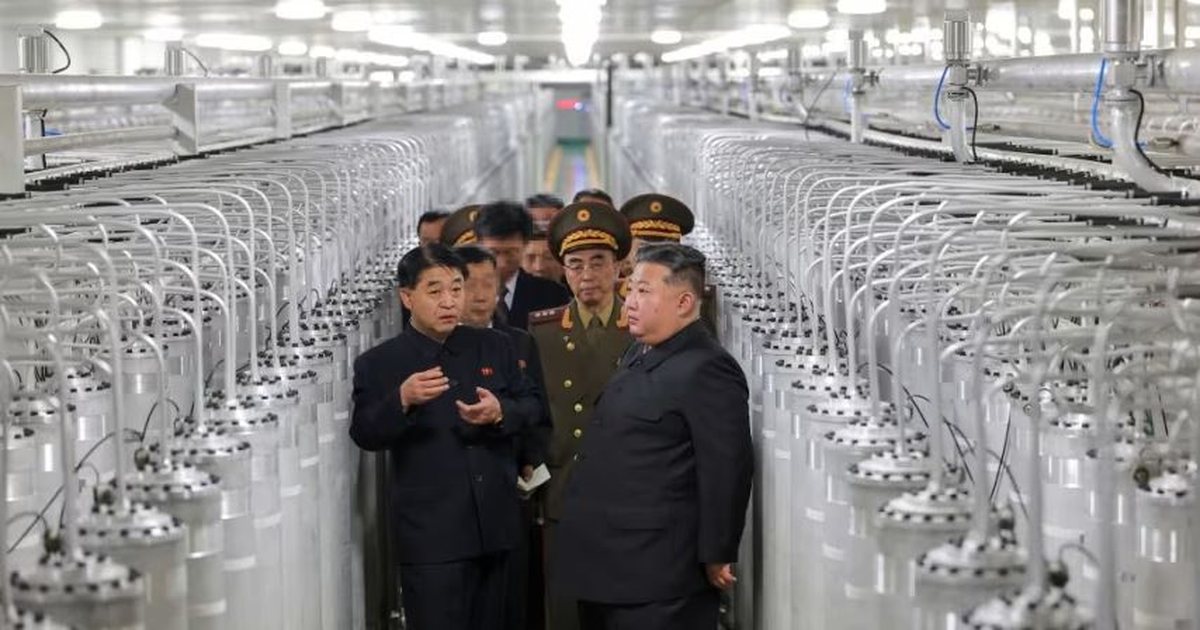 Kim Jong Un inspekton centralin e ri bërthamor, planifikon rritje ...