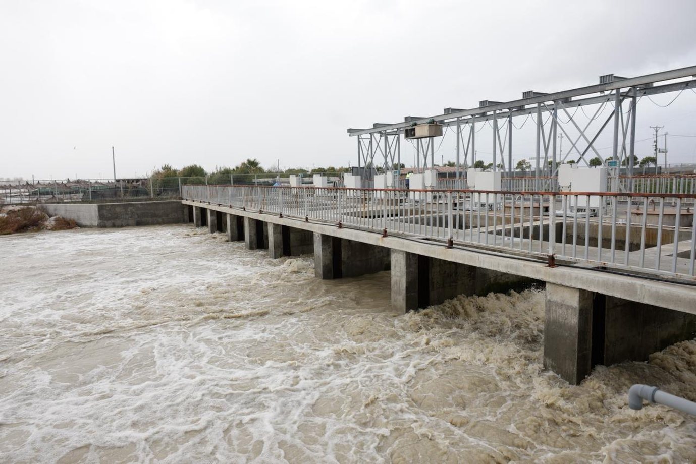 Ministri Salla nga Durrësi: Hidrovori Spitallë në funksion me ...