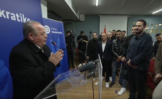 "Benet Beci dikur drejtor i PD sot kryebashkiak i PS"/ Salianji i ...